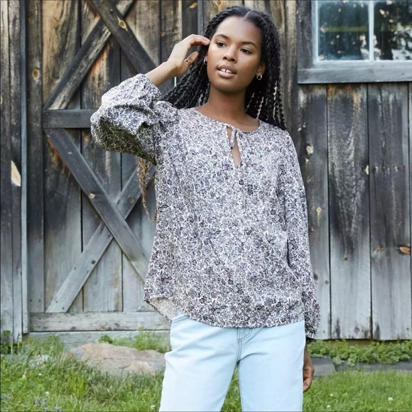 Universal Thread | Tops | Universal Thread Long Sleeve Blue Floral ...